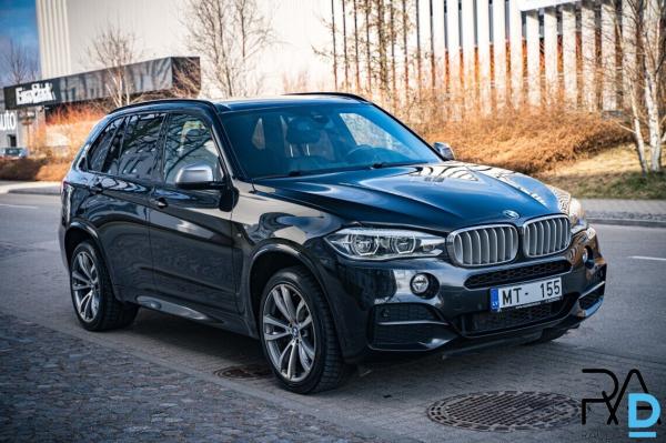 Melns BMW X5 2014 Rīga, ar dzinēja tilpumu 3.00 L un nobraukumu 255 tūkst. km par 19990 €, foto 4 vietnē AUTOMOTO.COM.LV