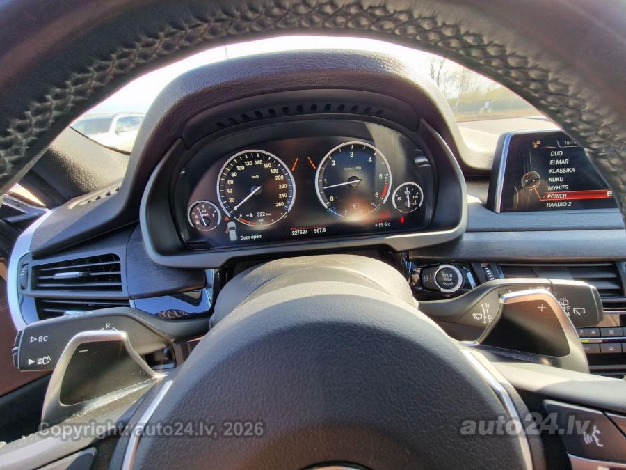 Black BMW X5 2014 in Tartu, with an engine capacity of 3.00 L and mileage of 228 thousand km for 23490 €, photo 18 on AUTOMOTO.COM.LV