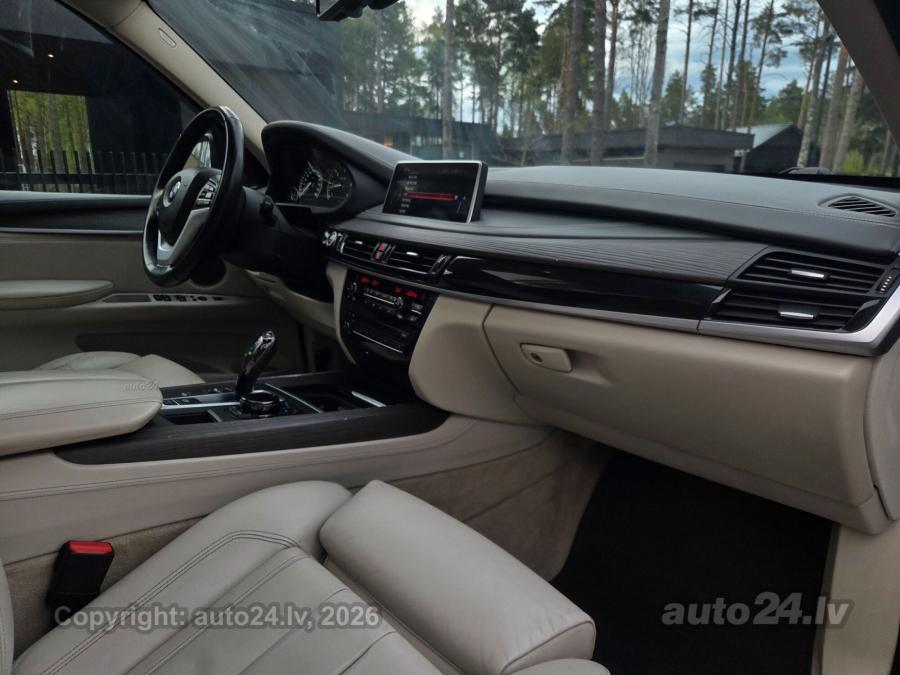 Melns BMW X5 2014 Tallina, ar dzinēja tilpumu 3.00 L un nobraukumu 282 tūkst. km par 16490 €, foto 9 vietnē AUTOMOTO.COM.LV