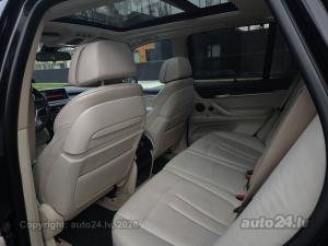 Melns BMW X5 2014 Tallina, ar dzinēja tilpumu 3.00 L un nobraukumu 282 tūkst. km par 16490 €, foto 10 vietnē AUTOMOTO.COM.LV