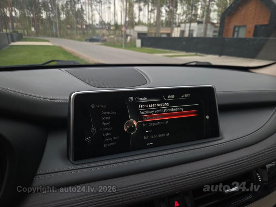 Melns BMW X5 2014 Tallina, ar dzinēja tilpumu 3.00 L un nobraukumu 282 tūkst. km par 16490 €, foto 15 vietnē AUTOMOTO.COM.LV