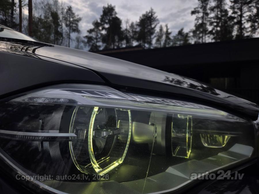 Melns BMW X5 2014 Tallina, ar dzinēja tilpumu 3.00 L un nobraukumu 282 tūkst. km par 16490 €, foto 16 vietnē AUTOMOTO.COM.LV