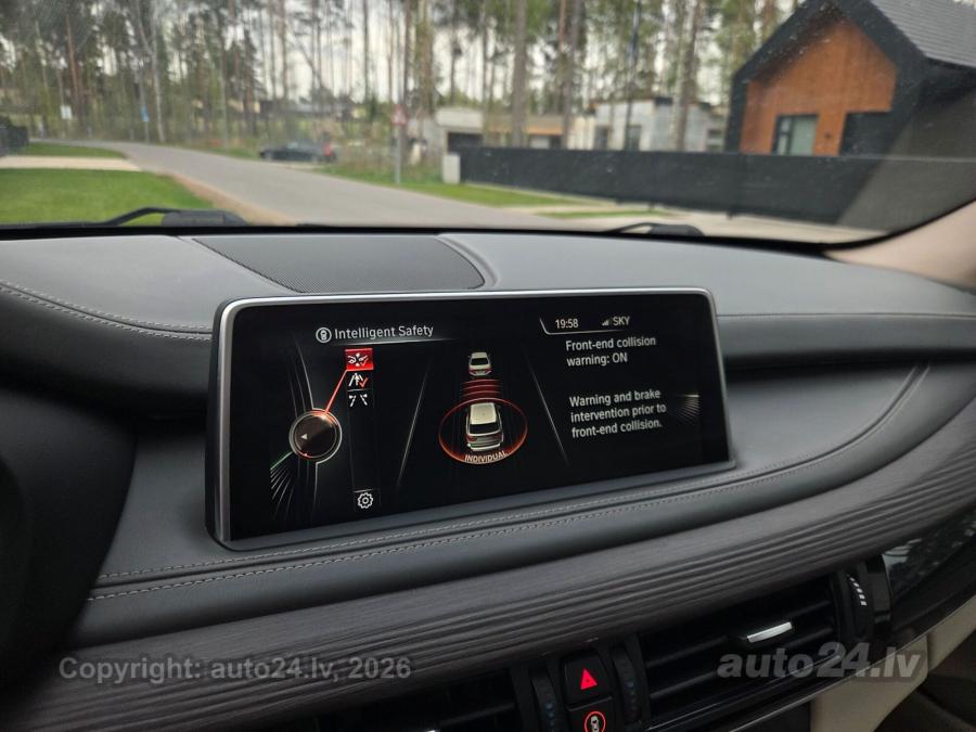 Melns BMW X5 2014 Tallina, ar dzinēja tilpumu 3.00 L un nobraukumu 282 tūkst. km par 16490 €, foto 22 vietnē AUTOMOTO.COM.LV