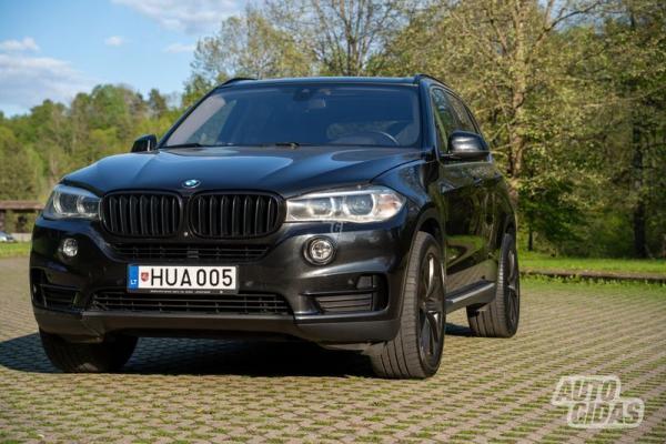 Melns BMW X5 2014 Viļņa, ar dzinēja tilpumu 3.50 L un nobraukumu 201 tūkst. km par 18999 €, foto 1 vietnē AUTOMOTO.COM.LV