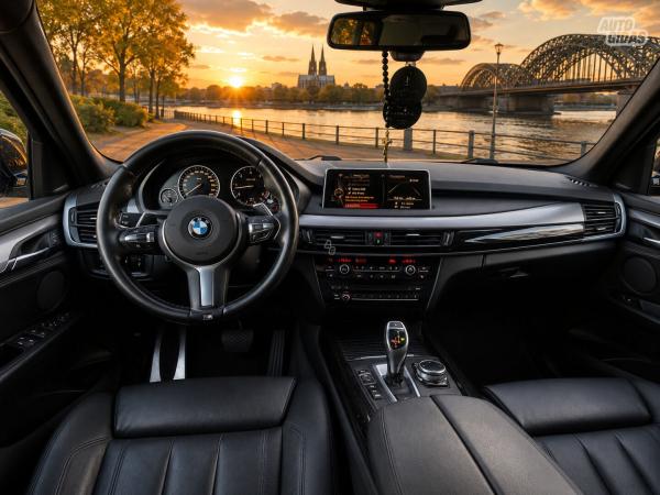 Black BMW X5 2014 in Vilnius, with an engine capacity of 3.00 L and mileage of 285 thousand km for 20500 €, photo 10 on AUTOMOTO.COM.LV