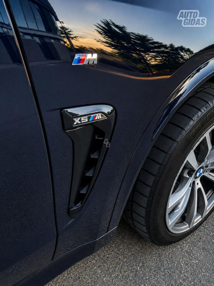 Black BMW X5 2014 in Vilnius, with an engine capacity of 3.00 L and mileage of 285 thousand km for 20500 €, photo 13 on AUTOMOTO.COM.LV