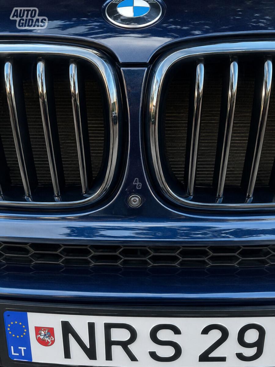 Black BMW X5 2014 in Vilnius, with an engine capacity of 3.00 L and mileage of 285 thousand km for 20500 €, photo 18 on AUTOMOTO.COM.LV