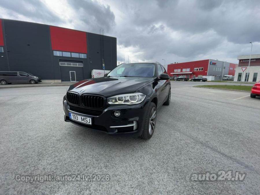 Melns BMW X5 2014 Tallina, ar dzinēja tilpumu 3.00 L un nobraukumu 290 tūkst. km par 19999 €, foto 1 vietnē AUTOMOTO.COM.LV