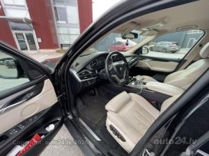 Melns BMW X5 2014 Tallina, ar dzinēja tilpumu 3.00 L un nobraukumu 290 tūkst. km par 19999 €, foto 4 vietnē AUTOMOTO.COM.LV