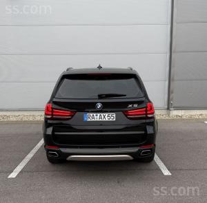 Melns BMW X5 2014 Jēkabpils, ar dzinēja tilpumu 3.00 L un nobraukumu 296 tūkst. km par 17200 €, foto 8 vietnē AUTOMOTO.COM.LV