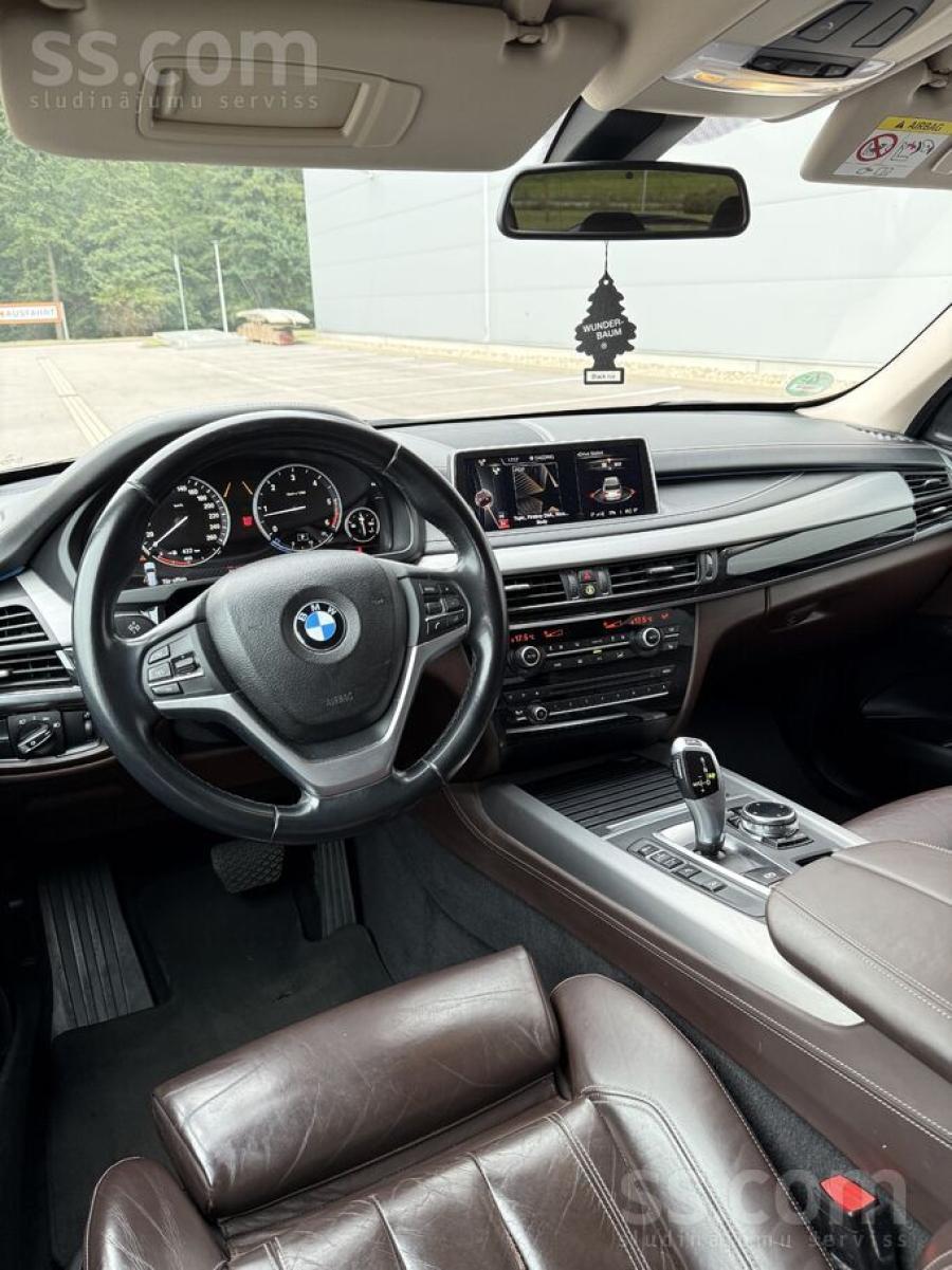 Melns BMW X5 2014 Jēkabpils, ar dzinēja tilpumu 3.00 L un nobraukumu 296 tūkst. km par 17200 €, foto 15 vietnē AUTOMOTO.COM.LV