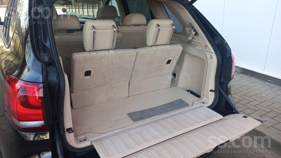 Black BMW X5 2014 in Riga, with an engine capacity of 3.00 L and mileage of 206 thousand km for 16950 €, photo 14 on AUTOMOTO.COM.LV