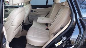 Black BMW X5 2014 in Riga, with an engine capacity of 3.00 L and mileage of 206 thousand km for 16950 €, photo 16 on AUTOMOTO.COM.LV