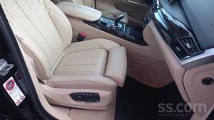 Black BMW X5 2014 in Riga, with an engine capacity of 3.00 L and mileage of 206 thousand km for 16950 €, photo 20 on AUTOMOTO.COM.LV
