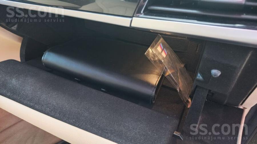 Black BMW X5 2014 in Riga, with an engine capacity of 3.00 L and mileage of 206 thousand km for 16950 €, photo 25 on AUTOMOTO.COM.LV