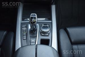 Black BMW X5 2014 in Riga, with an engine capacity of 3.00 L and mileage of 284 thousand km for 19950 €, photo 15 on AUTOMOTO.COM.LV