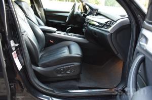 Black BMW X5 2014 in Riga, with an engine capacity of 3.00 L and mileage of 284 thousand km for 19950 €, photo 20 on AUTOMOTO.COM.LV