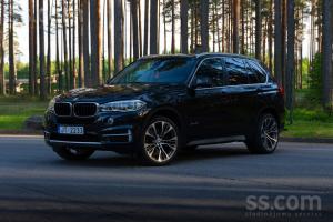 Melns BMW X5 2014 Rīga, ar dzinēja tilpumu 3.00 L un nobraukumu 228 tūkst. km par 18700 €, foto 3 vietnē AUTOMOTO.COM.LV