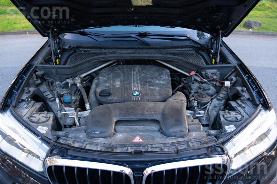 Melns BMW X5 2014 Rīga, ar dzinēja tilpumu 3.00 L un nobraukumu 228 tūkst. km par 18700 €, foto 24 vietnē AUTOMOTO.COM.LV