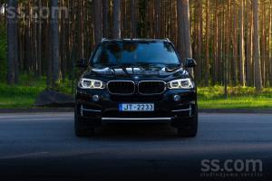 Melns BMW X5 2014 Rīga, ar dzinēja tilpumu 3.00 L un nobraukumu 228 tūkst. km par 18700 €, foto  vietnē AUTOMOTO.COM.LV