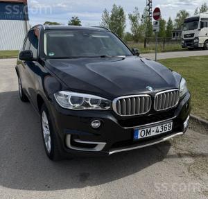 Melns BMW X5 2014 Jēkabpils, ar dzinēja tilpumu 3.00 L un nobraukumu 297 tūkst. km par 16900 €, foto  vietnē AUTOMOTO.COM.LV