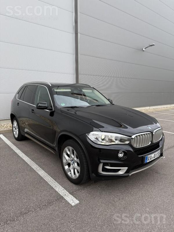 Melns BMW X5 2014 Jēkabpils, ar dzinēja tilpumu 3.00 L un nobraukumu 297 tūkst. km par 16900 €, foto 4 vietnē AUTOMOTO.COM.LV