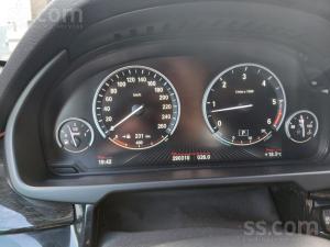 Melns BMW X5 2014 Ventspils, ar dzinēja tilpumu 3.00 L un nobraukumu 290 tūkst. km par 21500 €, foto 3 vietnē AUTOMOTO.COM.LV