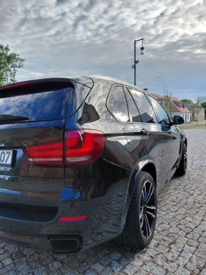 Melns BMW X5 2014 Ventspils, ar dzinēja tilpumu 3.00 L un nobraukumu 290 tūkst. km par 21500 €, foto 6 vietnē AUTOMOTO.COM.LV