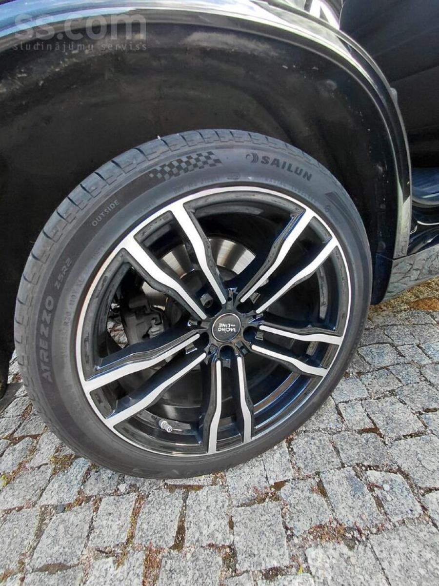 Melns BMW X5 2014 Ventspils, ar dzinēja tilpumu 3.00 L un nobraukumu 290 tūkst. km par 21500 €, foto 9 vietnē AUTOMOTO.COM.LV