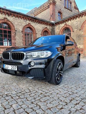 Melns BMW X5 2014 Ventspils, ar dzinēja tilpumu 3.00 L un nobraukumu 290 tūkst. km par 21500 €, foto 17 vietnē AUTOMOTO.COM.LV