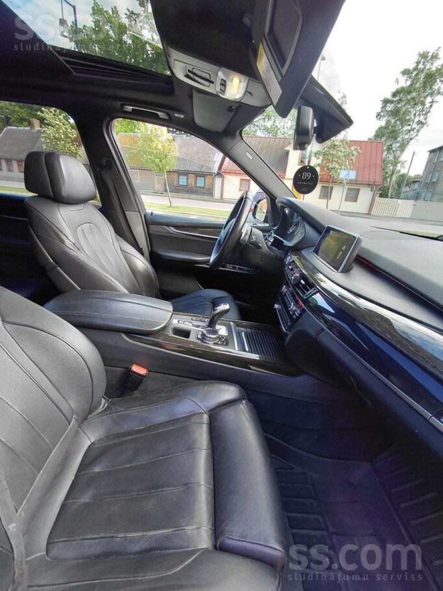 Melns BMW X5 2014 Ventspils, ar dzinēja tilpumu 3.00 L un nobraukumu 290 tūkst. km par 21500 €, foto 19 vietnē AUTOMOTO.COM.LV