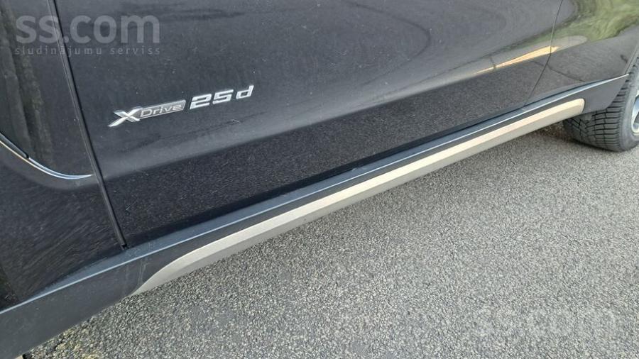Black BMW X5 2014 in Riga, with an engine capacity of 2.00 L and mileage of 209 thousand km for 20950 €, photo 10 on AUTOMOTO.COM.LV