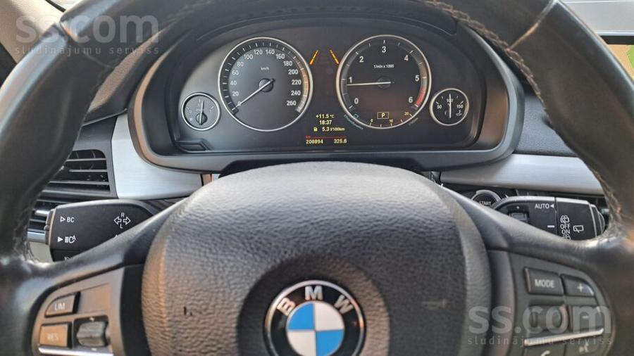 Black BMW X5 2014 in Riga, with an engine capacity of 2.00 L and mileage of 209 thousand km for 20950 €, photo 17 on AUTOMOTO.COM.LV