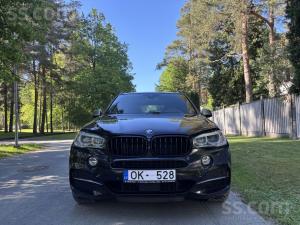 Melns BMW X5 2014 Rīga, ar dzinēja tilpumu 3.00 L un nobraukumu 286 tūkst. km par 24000 €, foto 5 vietnē AUTOMOTO.COM.LV