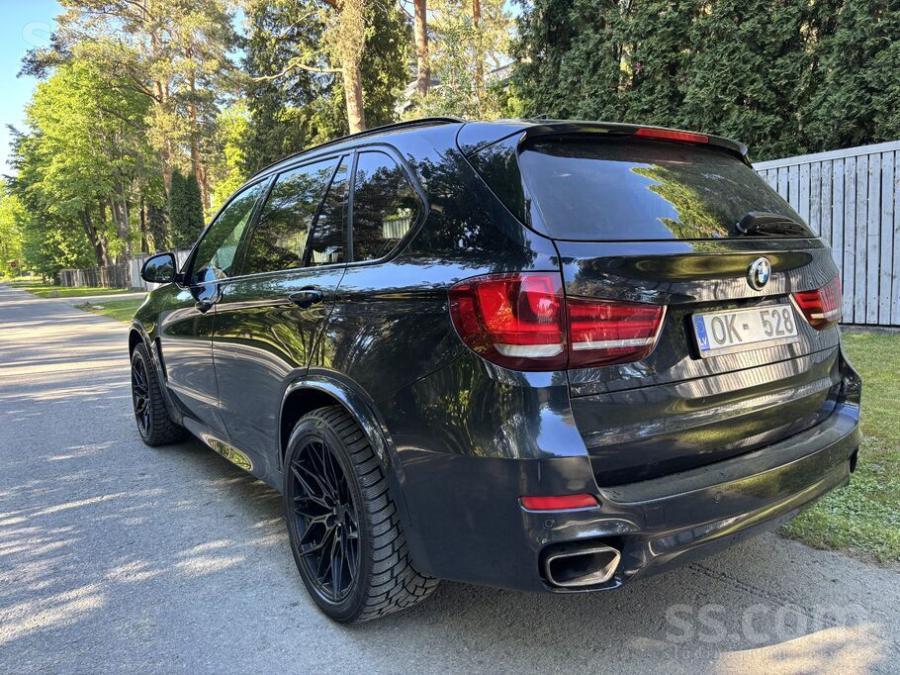 Melns BMW X5 2014 Rīga, ar dzinēja tilpumu 3.00 L un nobraukumu 286 tūkst. km par 24000 €, foto 8 vietnē AUTOMOTO.COM.LV