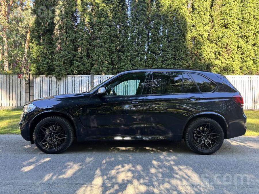 Melns BMW X5 2014 Rīga, ar dzinēja tilpumu 3.00 L un nobraukumu 286 tūkst. km par 24000 €, foto 10 vietnē AUTOMOTO.COM.LV