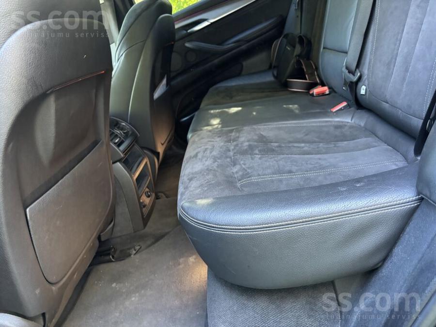 Melns BMW X5 2014 Rīga, ar dzinēja tilpumu 3.00 L un nobraukumu 286 tūkst. km par 24000 €, foto 20 vietnē AUTOMOTO.COM.LV