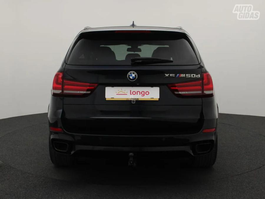 Black BMW X5 2014 in Vilnius, with an engine capacity of 3.00 L and mileage of 205 thousand km for 22999 €, photo 6 on AUTOMOTO.COM.LV