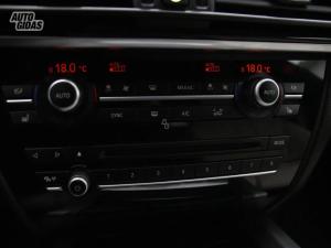 Black BMW X5 2014 in Vilnius, with an engine capacity of 3.00 L and mileage of 205 thousand km for 22999 €, photo 21 on AUTOMOTO.COM.LV