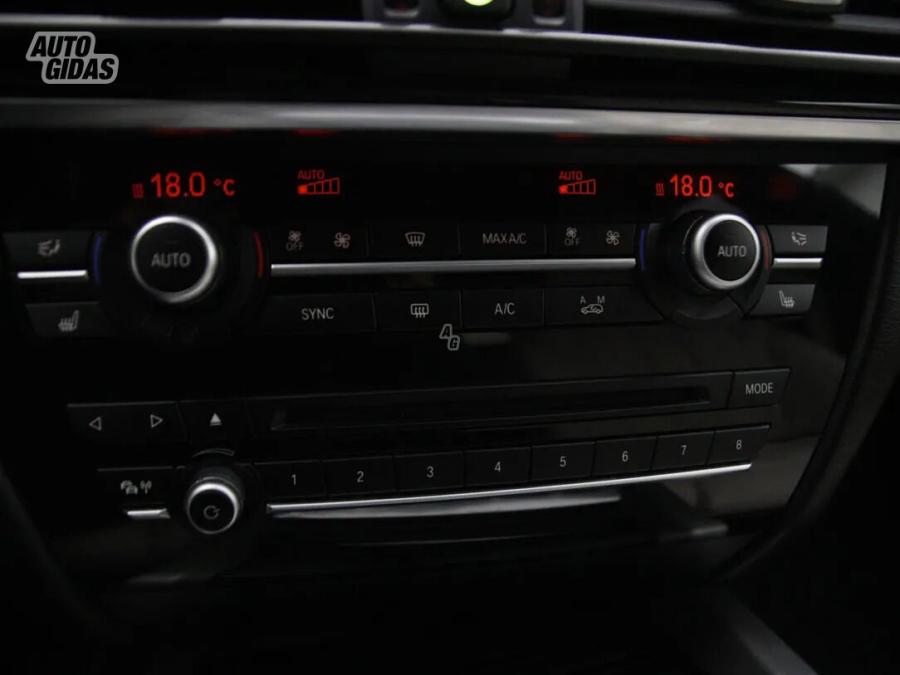 Black BMW X5 2014 in Vilnius, with an engine capacity of 3.00 L and mileage of 205 thousand km for 22999 €, photo 21 on AUTOMOTO.COM.LV
