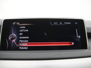 Black BMW X5 2014 in Vilnius, with an engine capacity of 3.00 L and mileage of 205 thousand km for 22999 €, photo 23 on AUTOMOTO.COM.LV