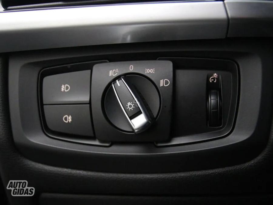 Black BMW X5 2014 in Vilnius, with an engine capacity of 3.00 L and mileage of 205 thousand km for 22999 €, photo 28 on AUTOMOTO.COM.LV