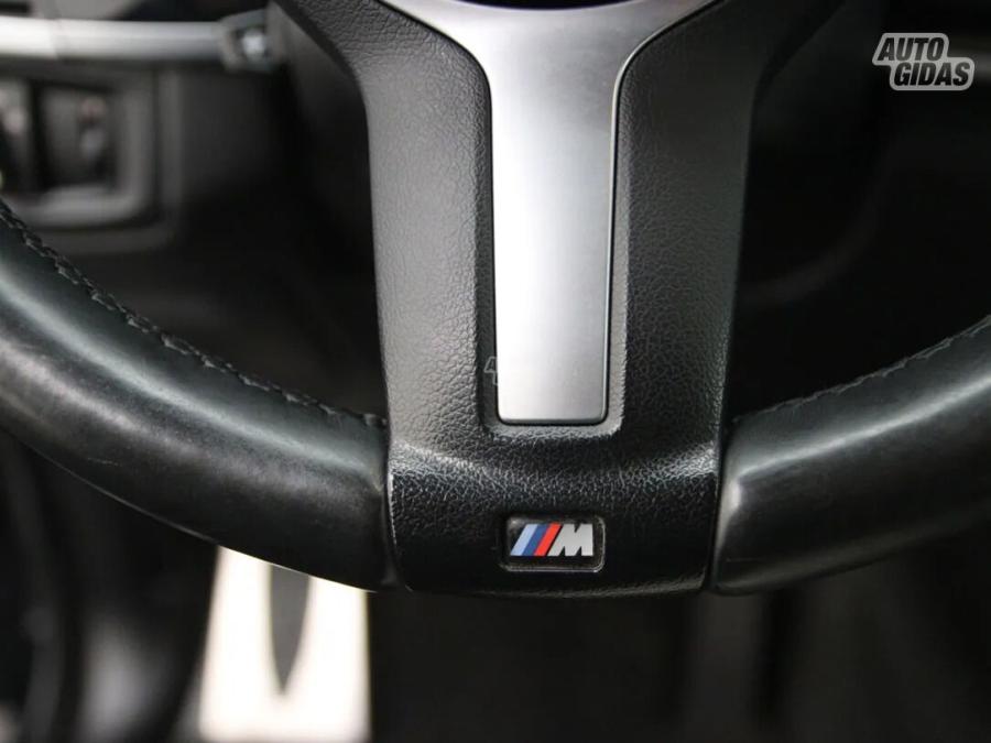 Black BMW X5 2014 in Vilnius, with an engine capacity of 3.00 L and mileage of 205 thousand km for 22999 €, photo 38 on AUTOMOTO.COM.LV