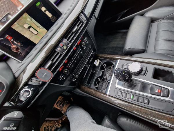 Black BMW X5 2014 in Klaipeda, with an engine capacity of 3.00 L and mileage of 339 thousand km for 14850 €, photo 8 on AUTOMOTO.COM.LV