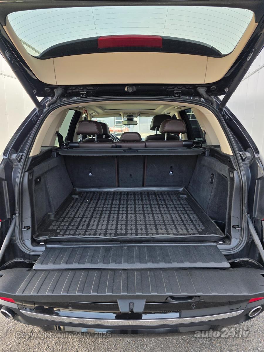 Черный БМВ Х5 2014 в Пярну, объемом двигателя 3.00 л и пробегом 253 тыс. км за 21900 €, фото 17 на AUTOMOTO.COM.LV