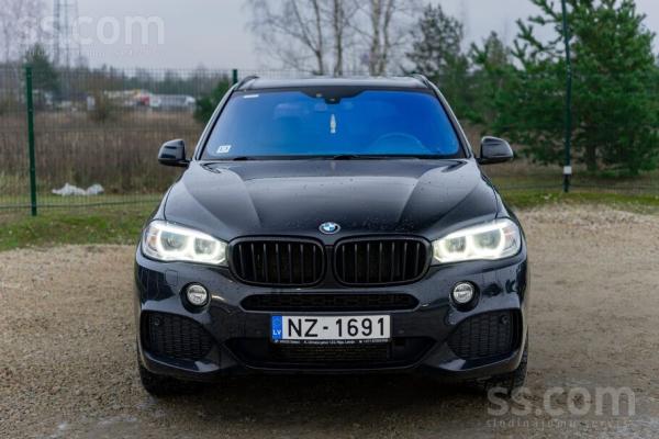 Melns BMW X5 2014 Rīga, ar dzinēja tilpumu 3.00 L un nobraukumu 0 tūkst. km par 24290 €, foto 2 vietnē AUTOMOTO.COM.LV