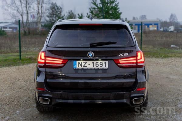 Melns BMW X5 2014 Rīga, ar dzinēja tilpumu 3.00 L un nobraukumu 0 tūkst. km par 24290 €, foto 5 vietnē AUTOMOTO.COM.LV