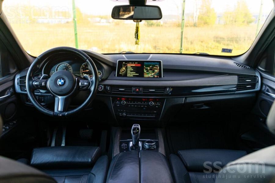 Black BMW X5 2014 in Riga, with an engine capacity of 3.00 L and mileage of 0 thousand km for 24290 €, photo 14 on AUTOMOTO.COM.LV