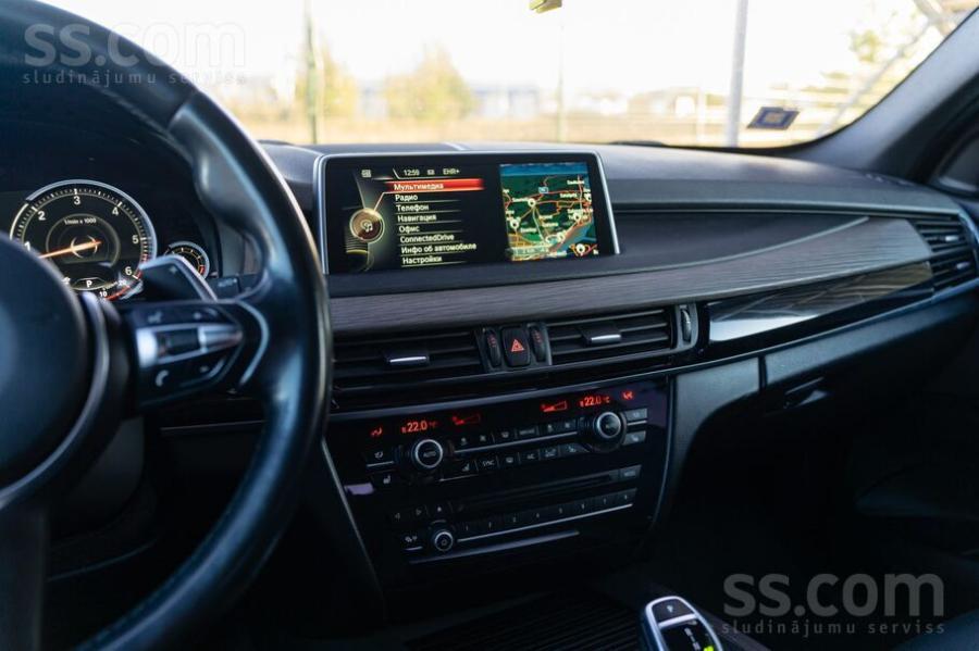 Black BMW X5 2014 in Riga, with an engine capacity of 3.00 L and mileage of 0 thousand km for 24290 €, photo 24 on AUTOMOTO.COM.LV
