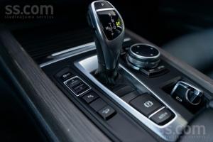 Black BMW X5 2014 in Riga, with an engine capacity of 3.00 L and mileage of 0 thousand km for 24290 €, photo 29 on AUTOMOTO.COM.LV